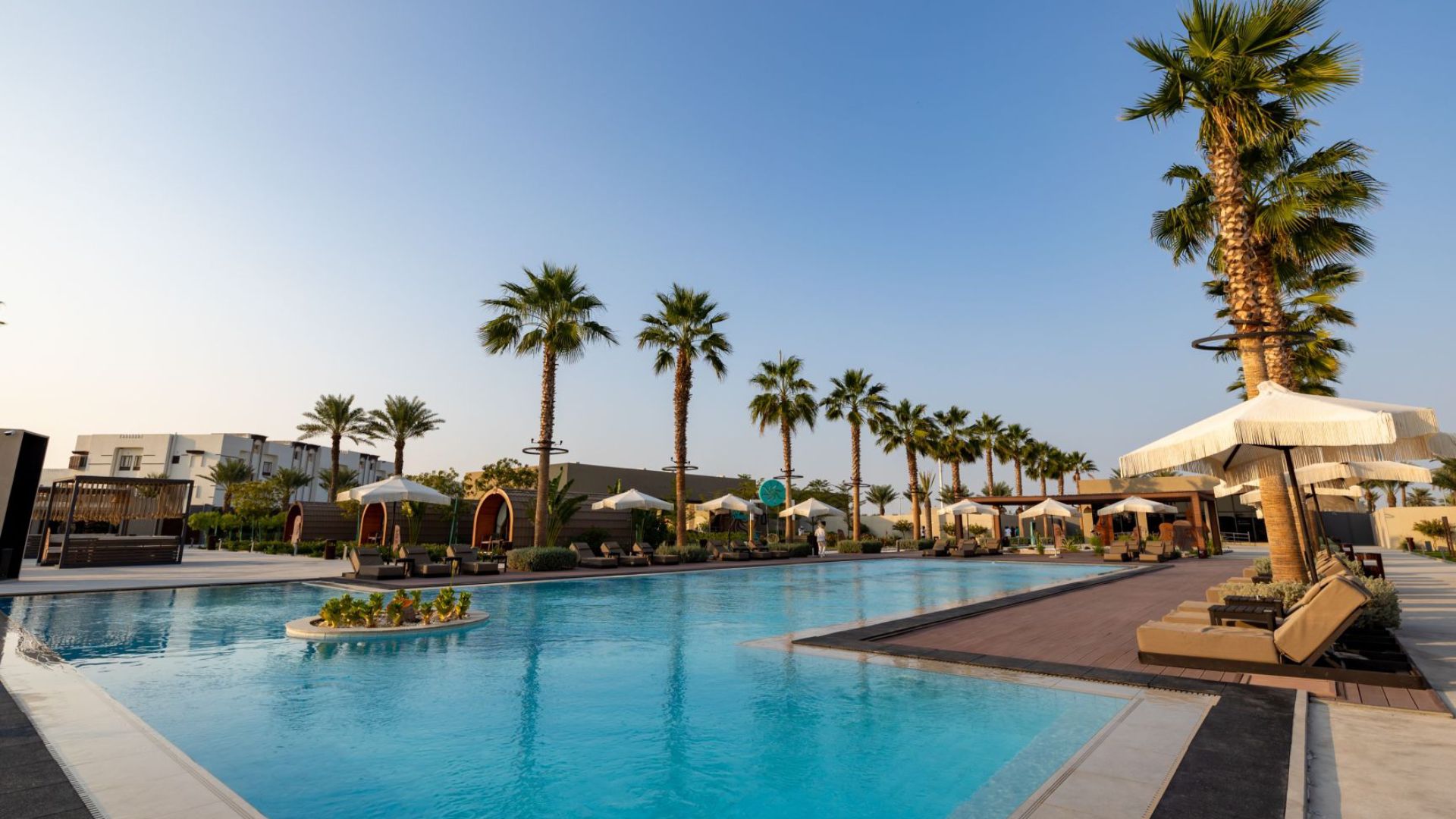 Shades Beach - Visit Saudi Official Website